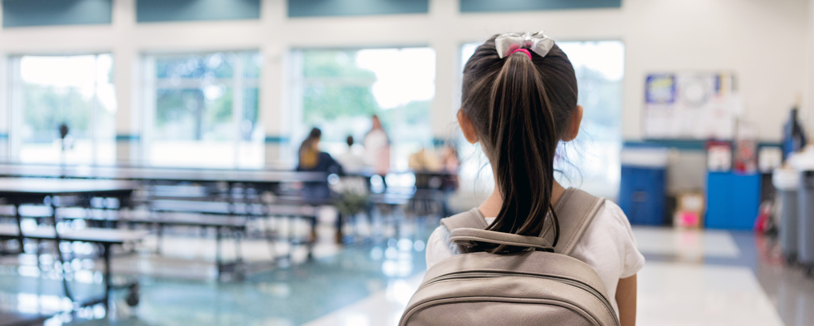 How to start conversations with strangers at events - MDRT Blog